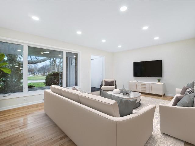 1812 Winthrop Rd, Highland Park, IL 60035 | MLS #12524 | Compass
