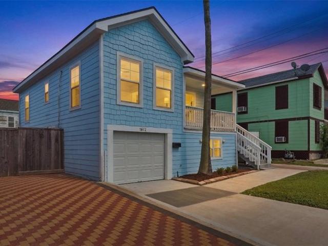 1812 20th St, Galveston, TX 77550