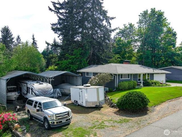 1812 74th St SE, Everett, WA 98203