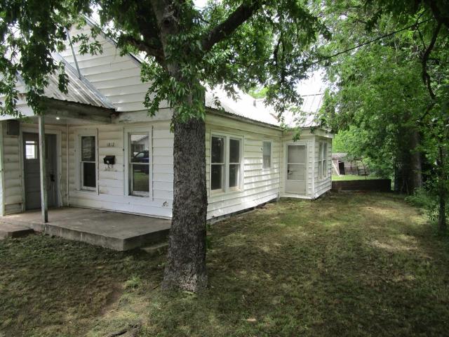 1812 8th St, Brownwood, TX 76801 | MLS #21230 | Compass
