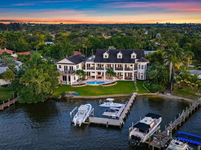 18137 Palm Point Dr, Jupiter, FL 33458