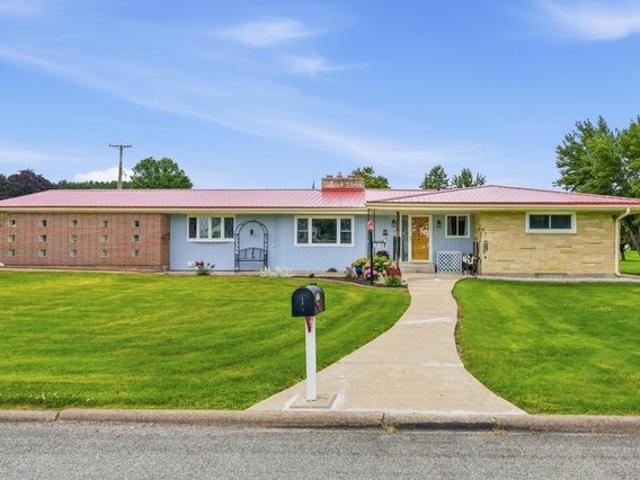 18139 Hopkins St, Whitehall, WI 54773