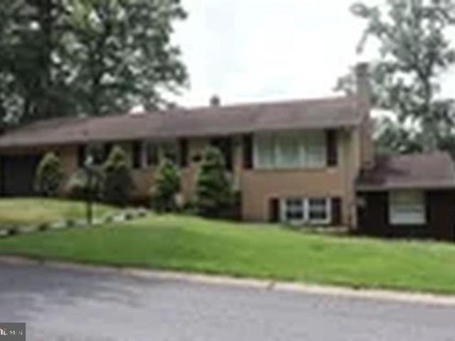 1813 Martin Dr, Lebanon, PA 17046