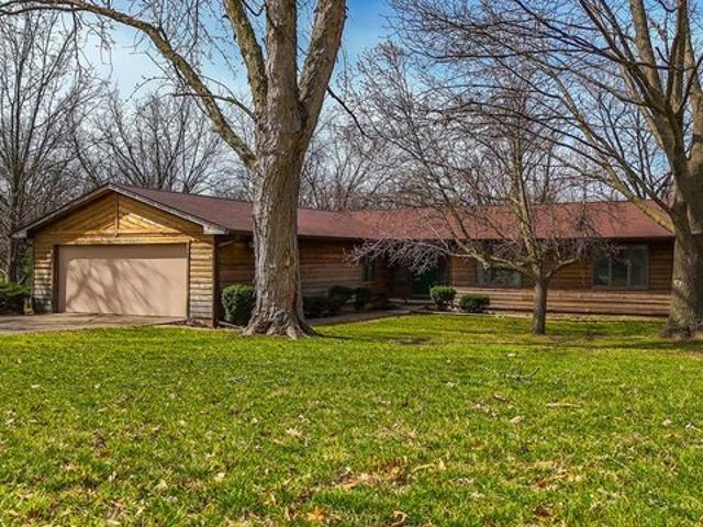 1813 Meadowlark Ln, Mexico, MO 65265