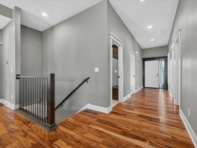 1813 NW Sunset Lane