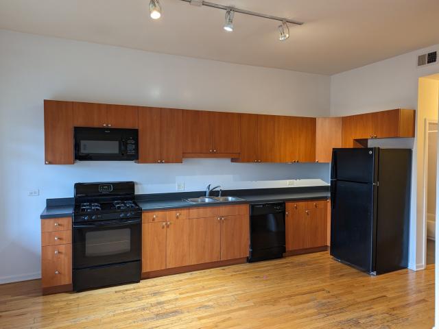 1813 N Milwaukee Avenue # 3R
