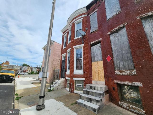 1813 Aiken Street