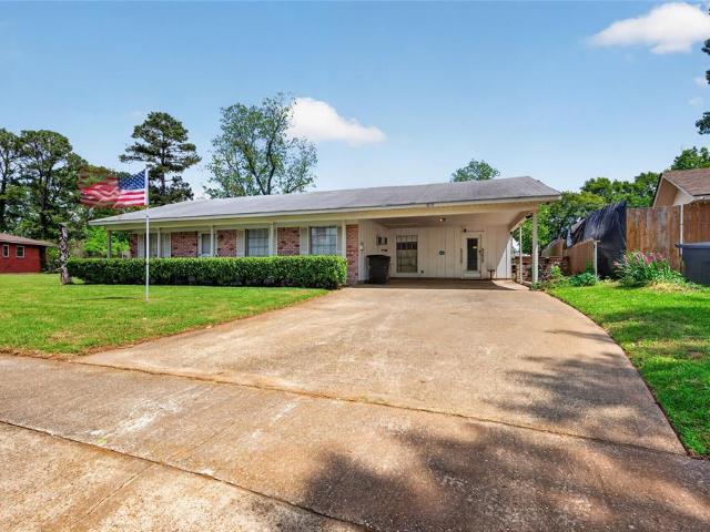 1813 Bayou Circle