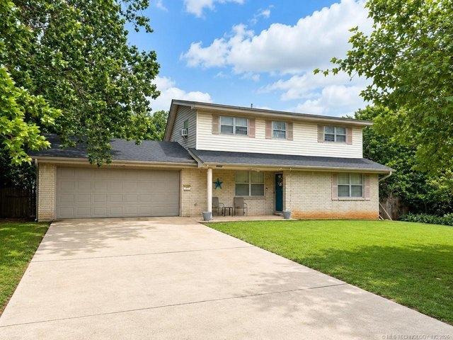 1813 Bellaire Cir, Moore, OK 73160