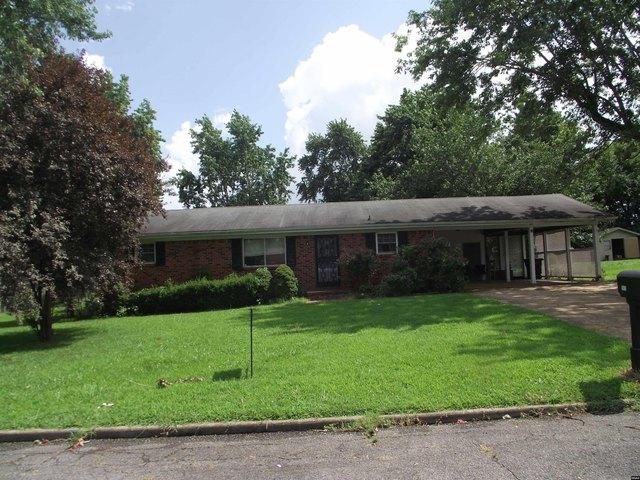 1813 E Vine St, Union City, TN 38261