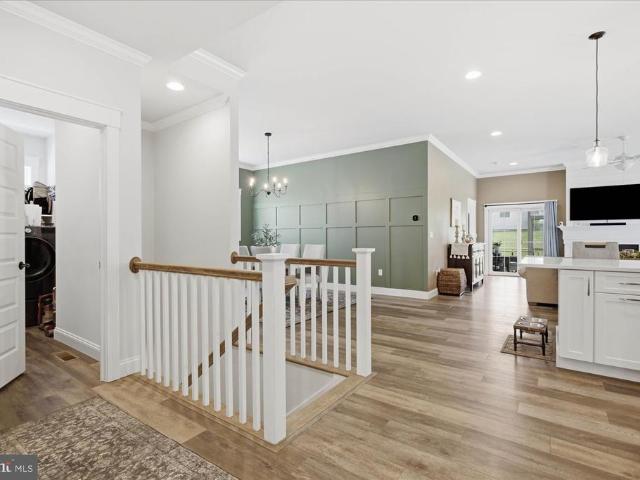 1813 Emerald Way