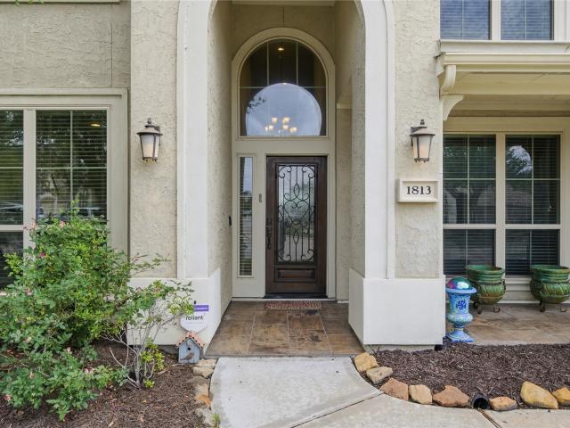 1813 Emerald Trace Lane