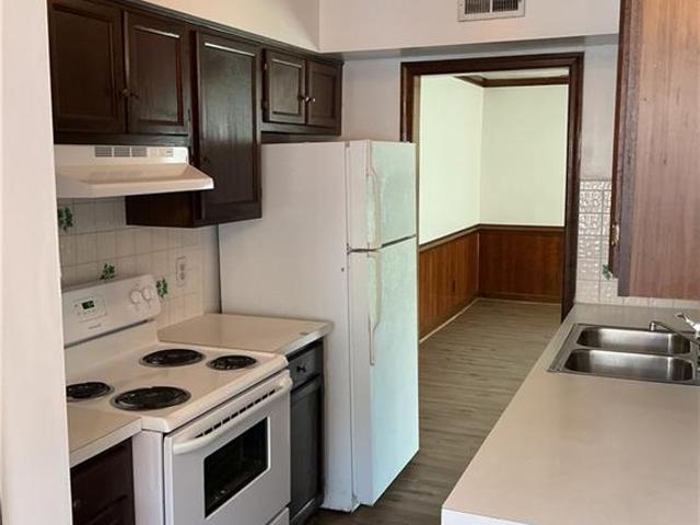 1813 Hearthside CT