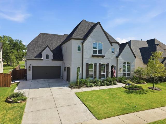 1813 Paxton Pass