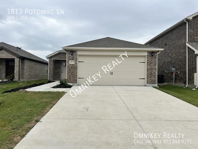 1813 Potomac Ln, 3 beds, 2 full baths