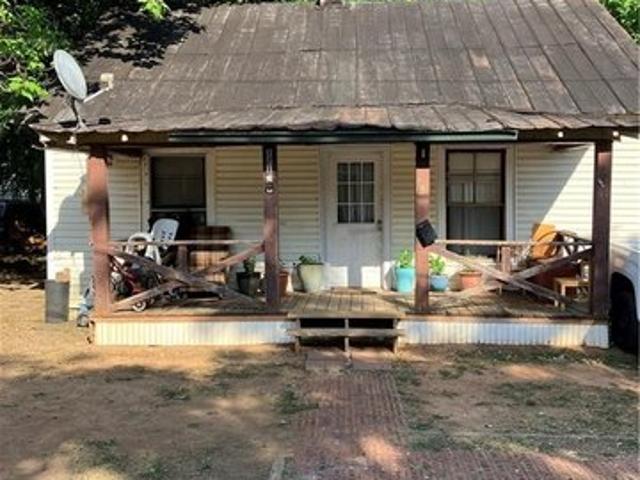 1813 SE Center St, Winston Salem, NC 27127