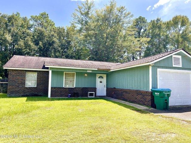 1813 Victoria Dr, Gautier, MS 39553
