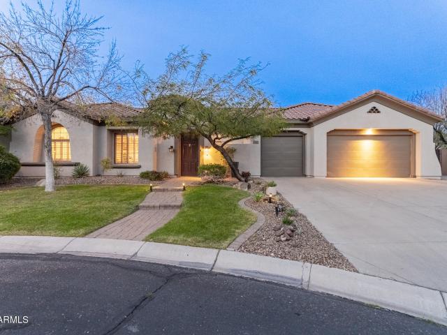 1813 w camargo court