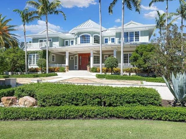 181 4th Ave N, Naples, FL 34102