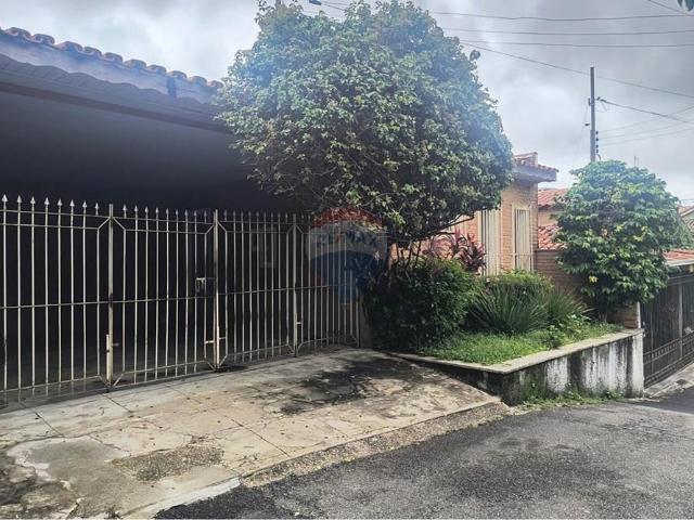 181.60 M² Casa Alugar, 3 Dormitórios localizado em Aparecida, Bragança Paulista, São Paulo, 12912430 | Brasil