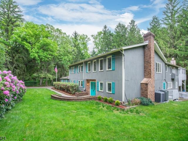 181 Center Grove Rd