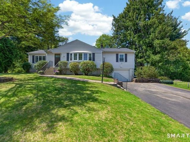 181 Crescent Cir, Cheshire, CT 06410