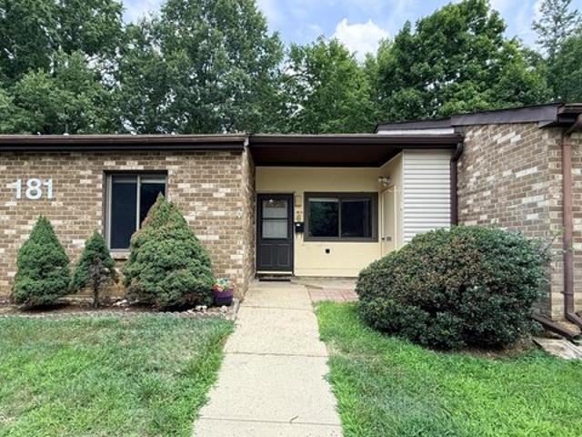 181 Arrowood Rd Unit B, Manalapan, NJ 07726