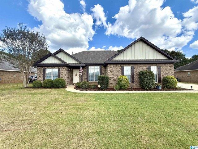 181 Brookshire Dr, Deatsville, AL 36022