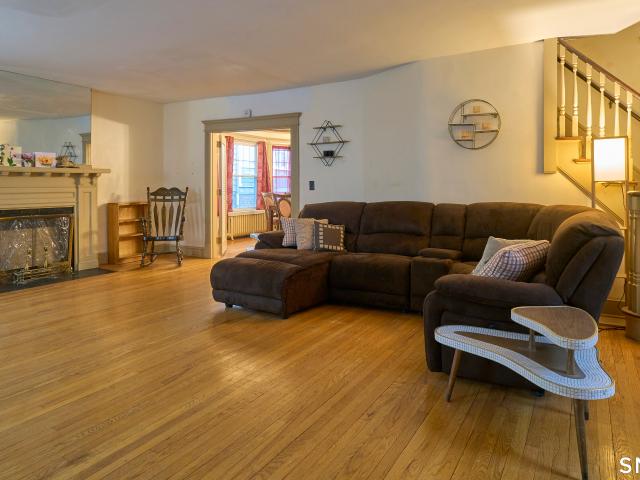 181 Buckingham St, Waterbury, CT 06710 | MLS #24162 | Compass