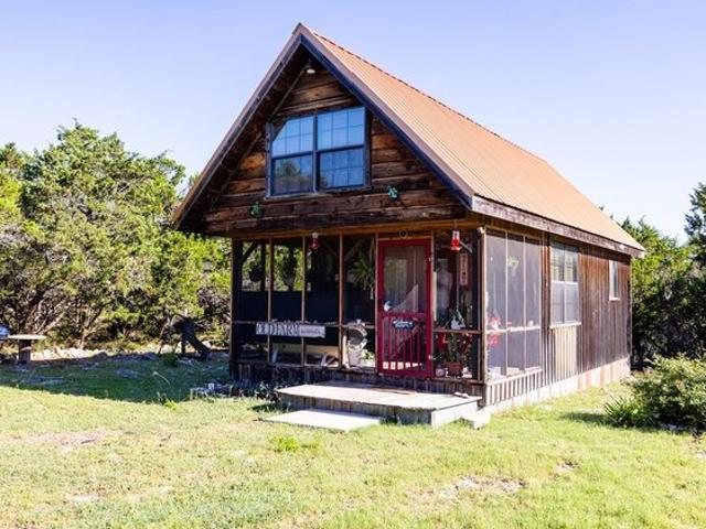 181 Dingley View Dr, Kerrville, TX 78028