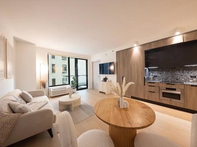 181 E 101st St Apt 301, New York, NY 10029