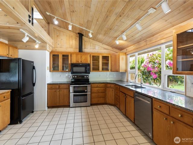 181 E Dabob Road