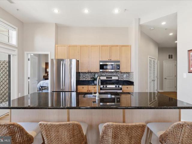 181 E Reed Avenue # 411