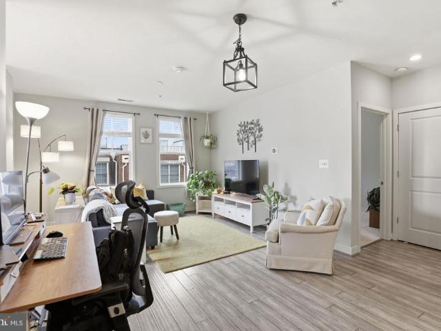 181 E Reed Avenue # 304