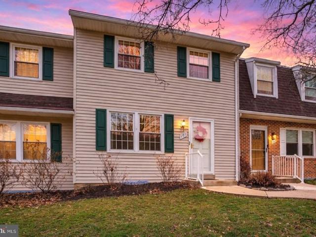 181 Fox Run Dr Unit 181, York, PA 17403