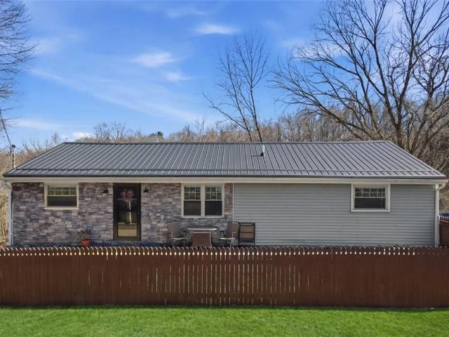 181 Foxwood Rd, Coraopolis, PA 15108 | MLS #1749 | Compass