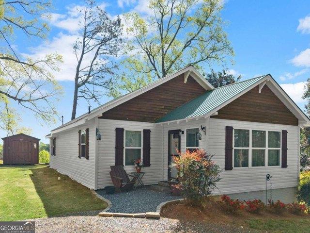181 Forest Ave, Toccoa, GA 30577