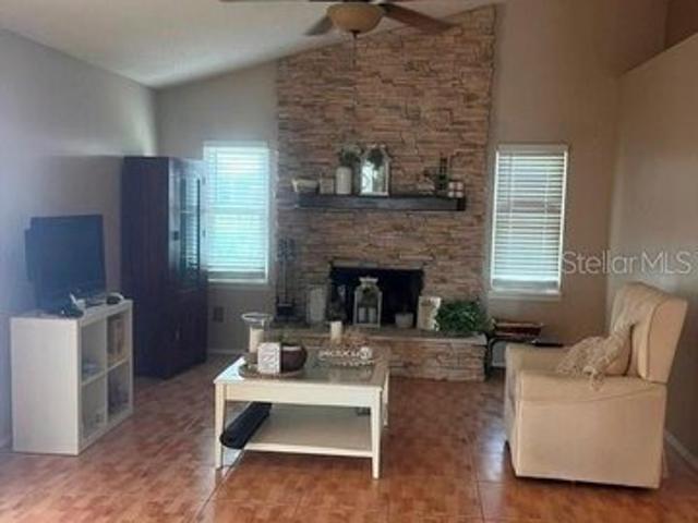 181 Hammock Rd SE, Palm Bay, FL 32909