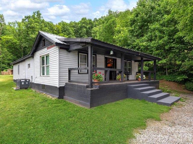 181 Harley Davidson Dr, Canton, NC 28716