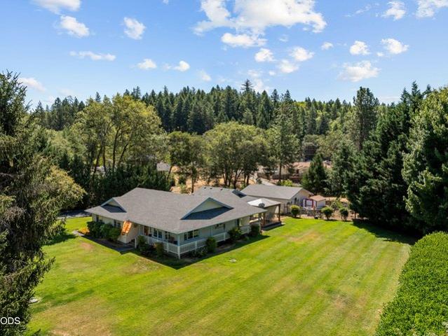 181 Jo Creek Pl, Merlin, OR 97532
