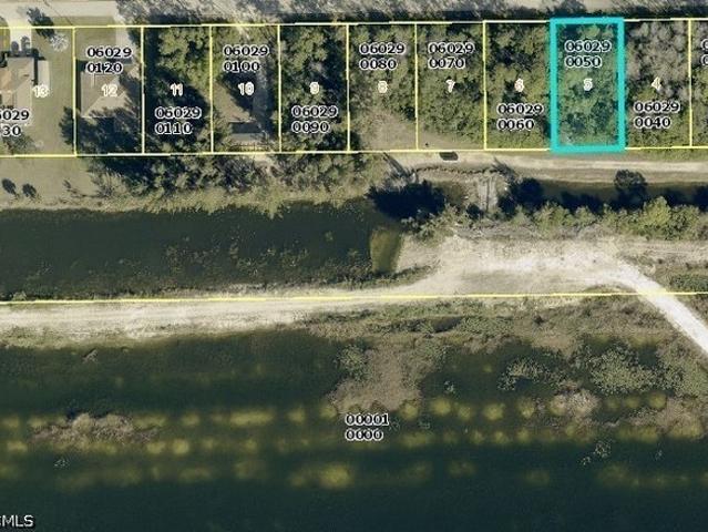 181 Ocean Park Dr, Lehigh Acres, FL 33972