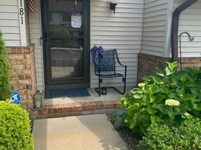 181 Laurel Ln, Wantagh, NY 11793