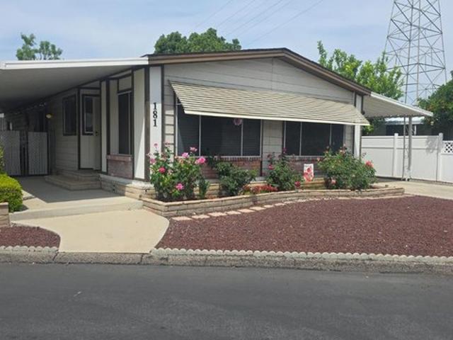 181 Sousa Ln, Bakersfield, CA 93308