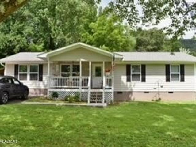 181 Spring St, Spring City, TN 37381