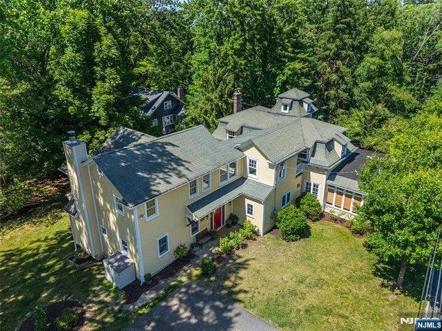 181 Sunset Ave, Verona, NJ 07044