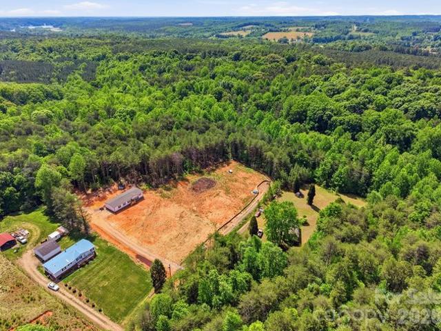 181 Patchwork Dr Units 2 & 3, Statesville, NC 28677
