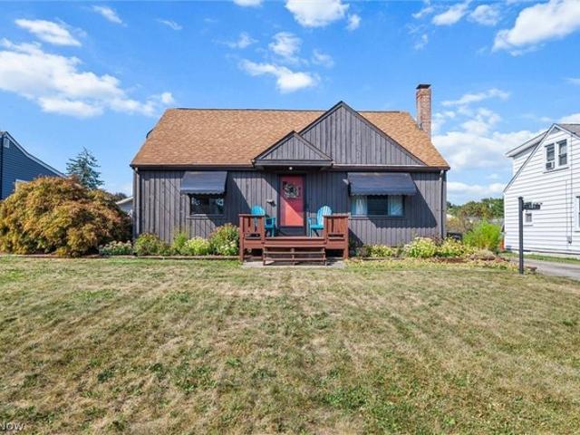 181 Renee Dr, Struthers, OH 44471