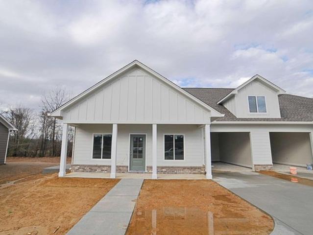 181 Willowbrook Dr, Saltillo, MS 38866