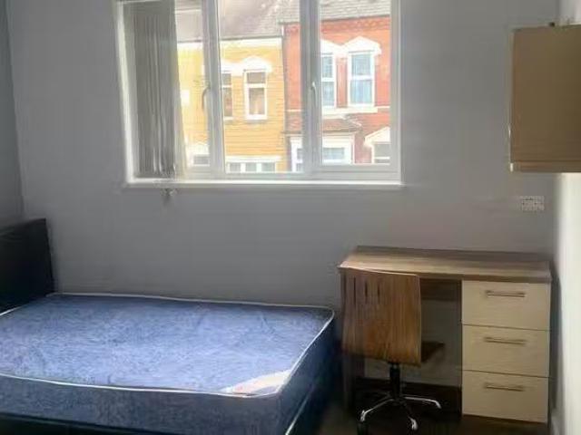 181 Tiverton Rd 8 Bedroom 8 Bathroom