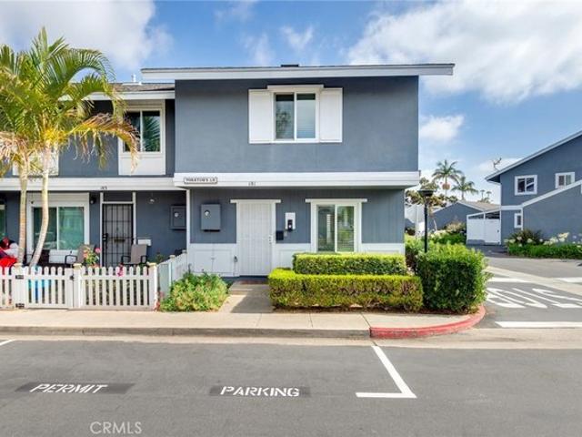 181 Yorktown Ln, Costa Mesa, CA 92626